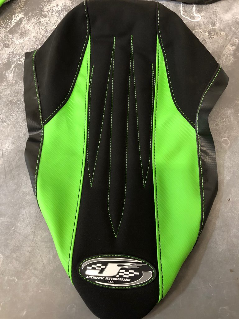 750 SX CHIN PAD – Jettrim